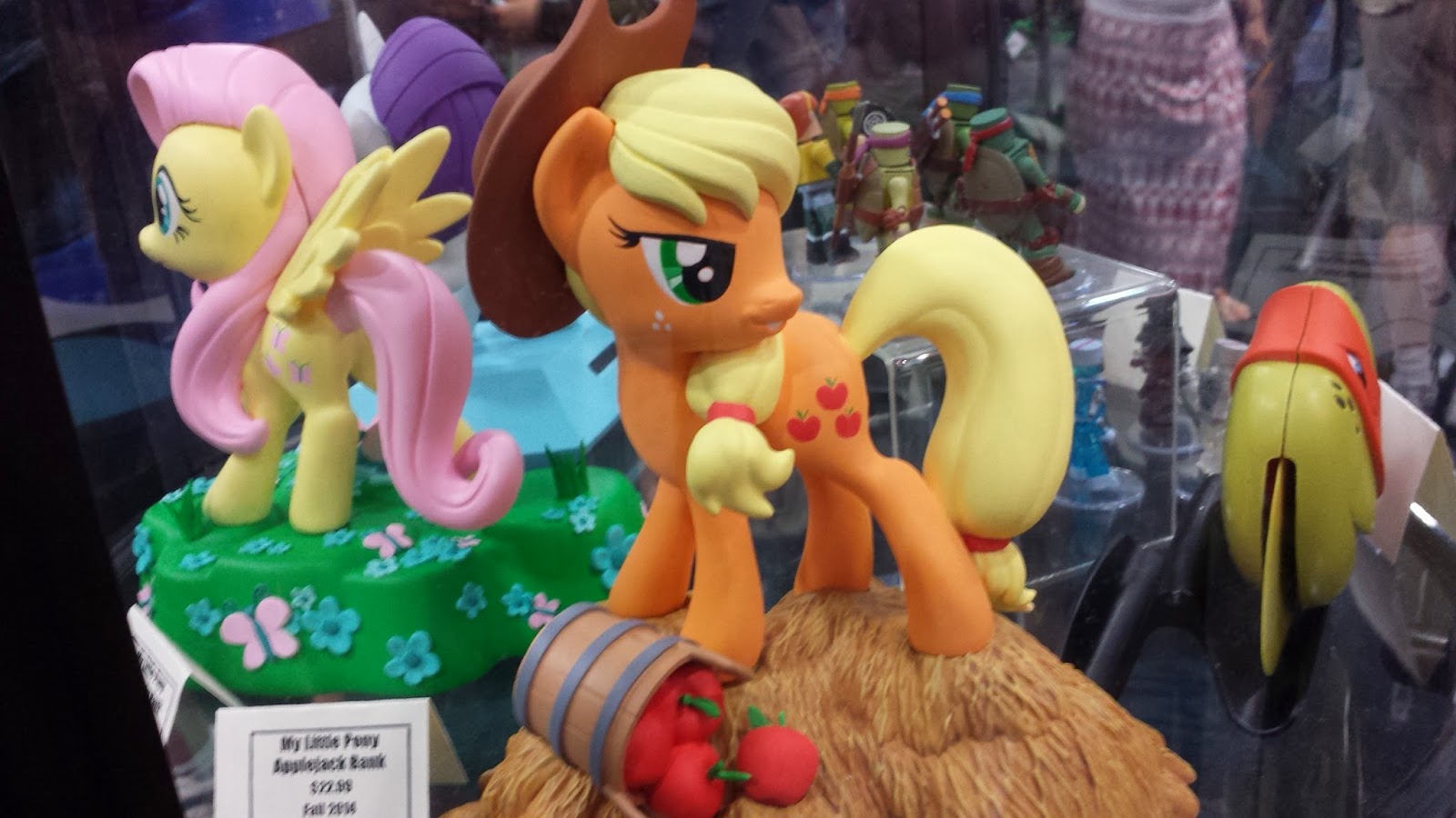 Eria Daily MLP Stuff Diamond Select Display At SDCC 2014 Eria Daily MLP Stuff Diamond Select Display At SDCC 2014