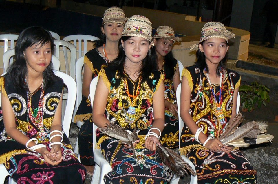 Kalanawan: Patung Suku Dayak