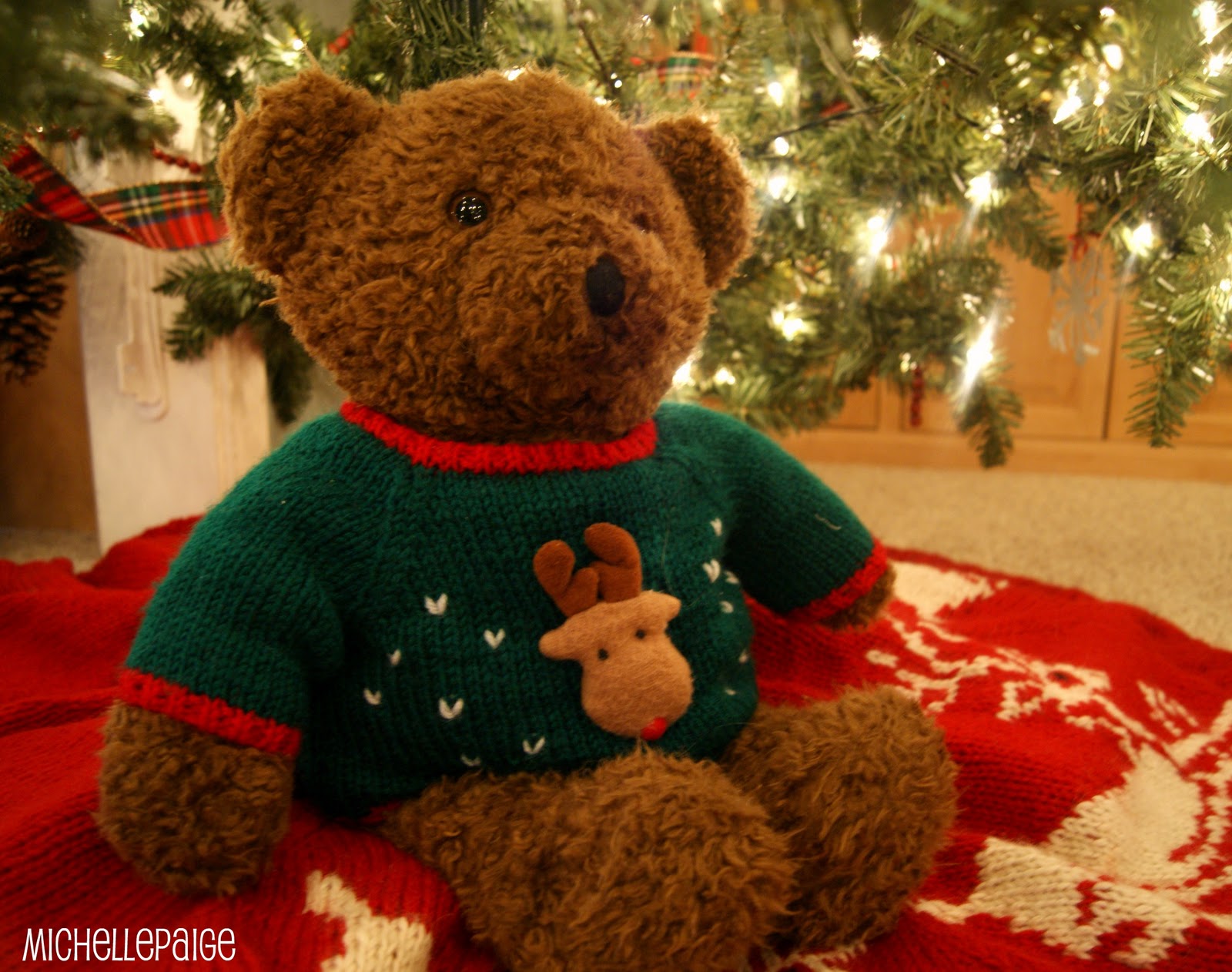 michelle paige blogs: Decorating Artificial Trees