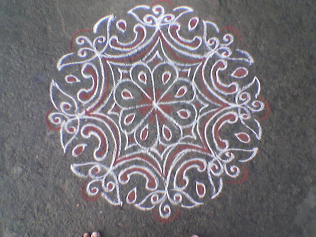 art-kolam: small rangoli without color