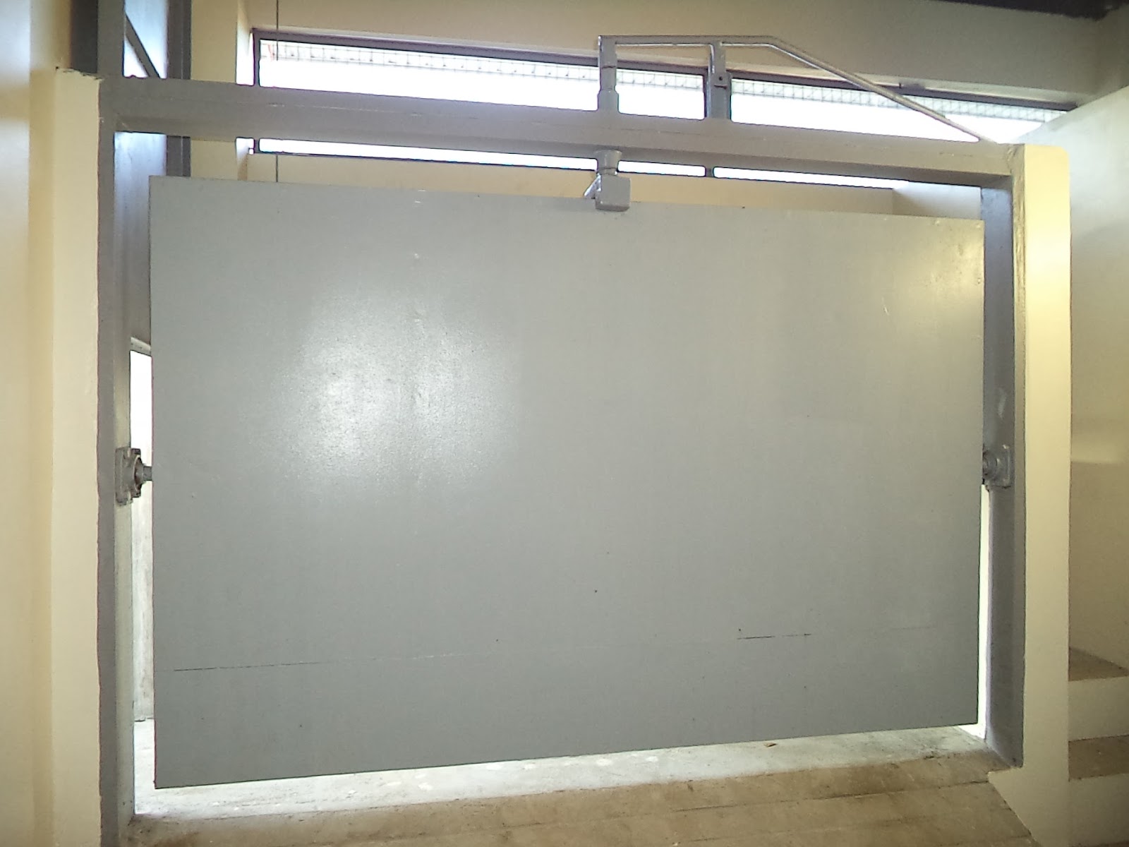 Cattle Knocking Pen Door With Entrance Gate | Abattoir Slaughterhouse ...