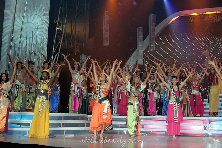 All That Beauty: Miss Earth 2005 Gallery 06 Grand Final 1