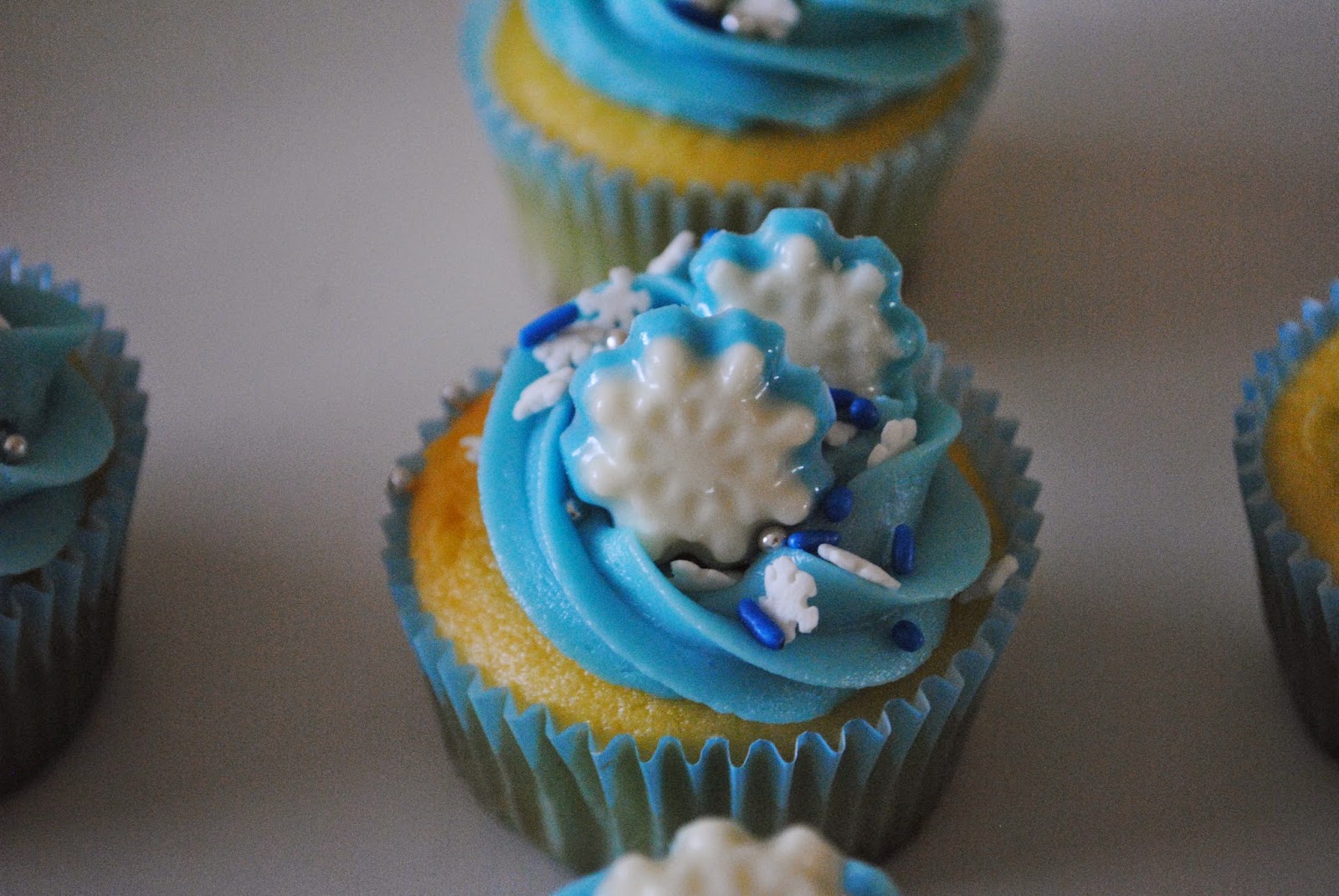 Juli Jacklin's Cupcakes: 3 Christmas Cupcakes