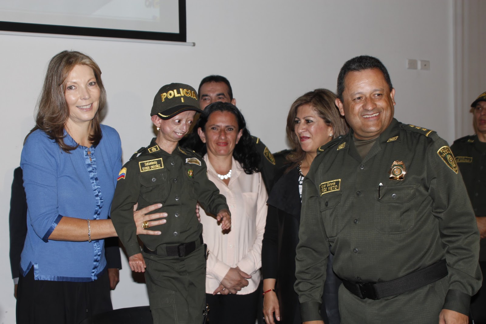 Momentos de historia de la Policía Nacional de Colombia : 2018