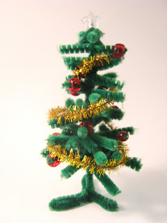 The Craft-Arty Kid (Old blog): Pipe cleaner Christmas tree