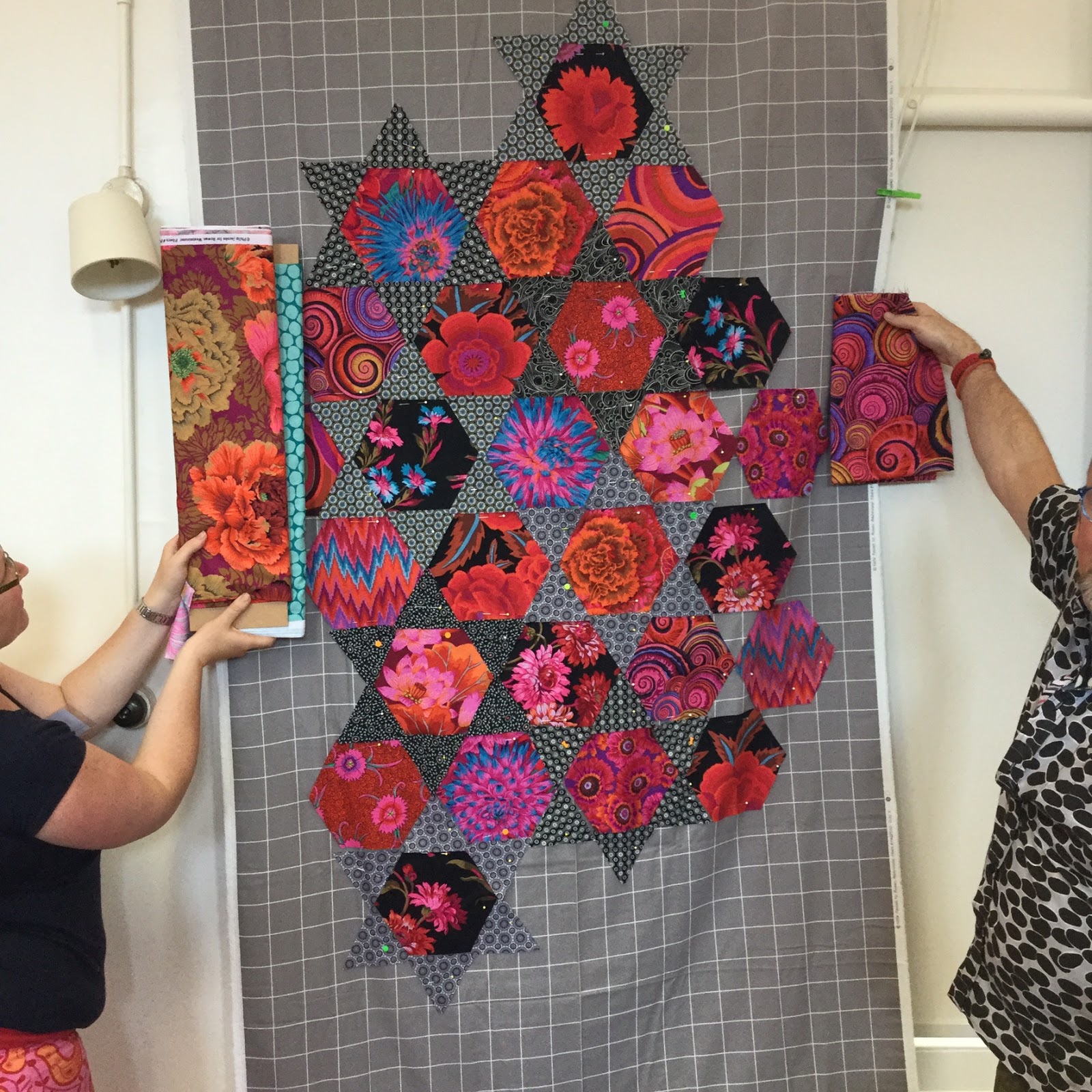 Wendy's Quilts and More: Kaffe Fassett class in Wellington - my quilt ...