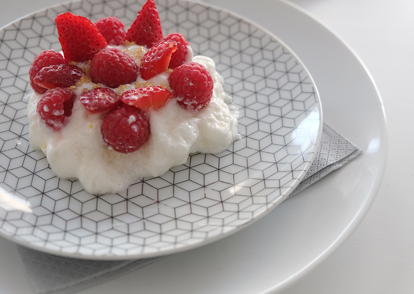 Mariner: PAVLOVA CITRON ET FRUITS ROUGES