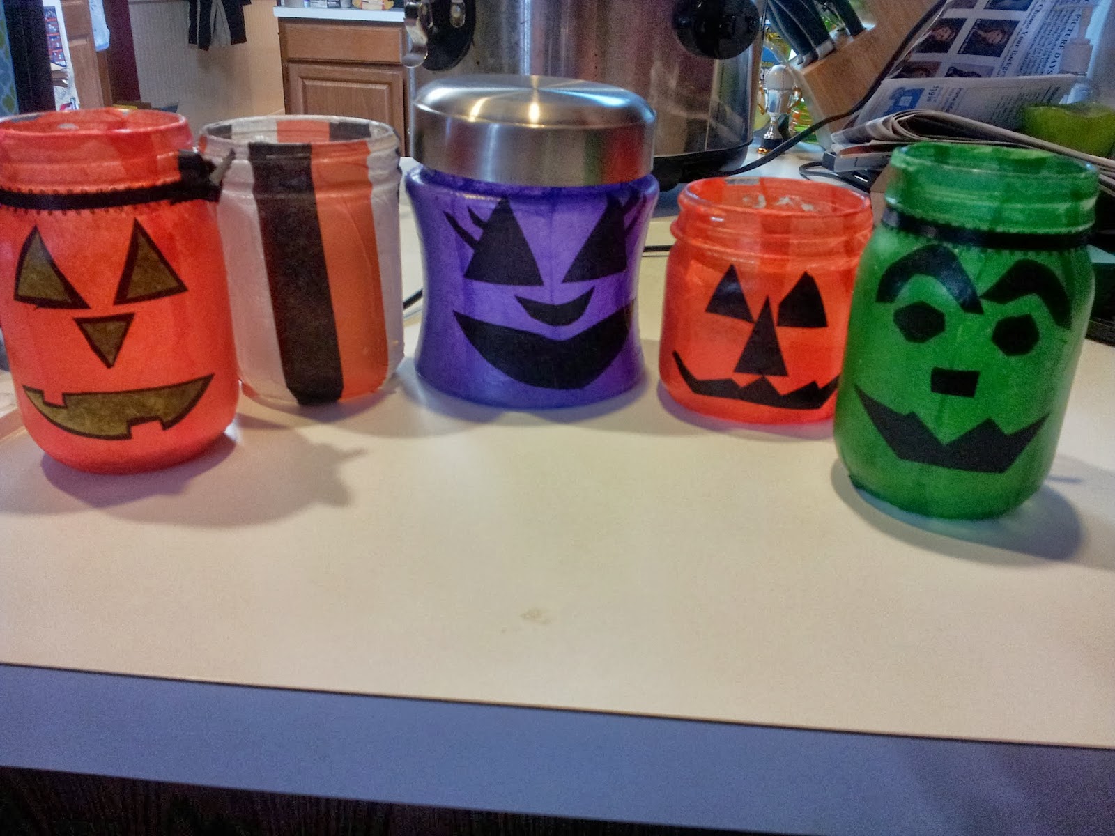 Working Mom Wonders: Halloween Jars