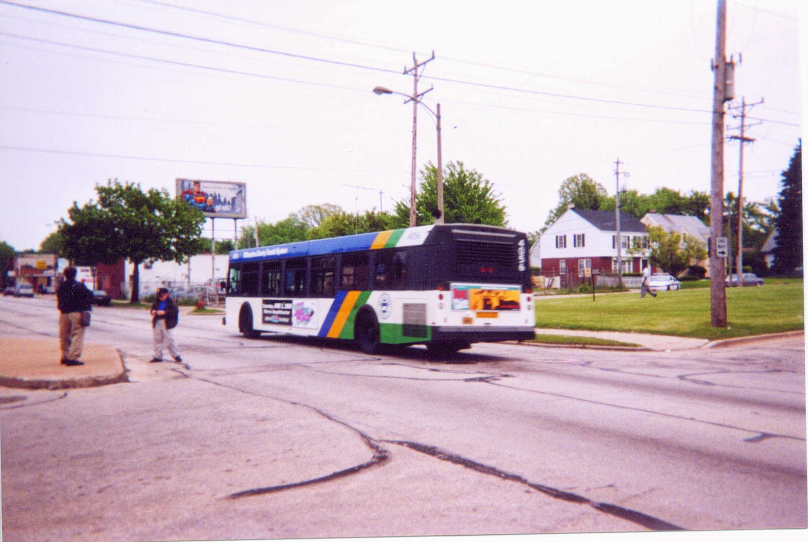 Eddie's Rail Fan Page: A Milwaukee County Transit District bus ...