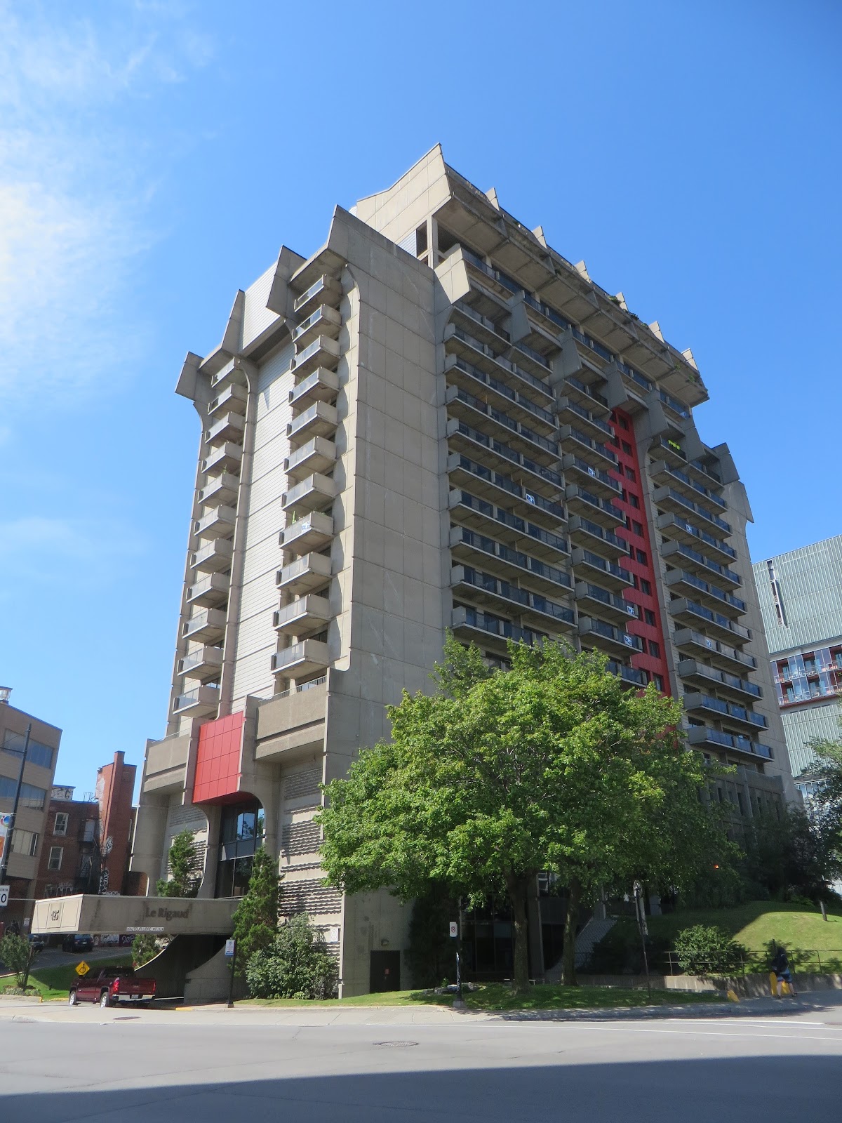 EntreVoir: Le Rigaud - 1976