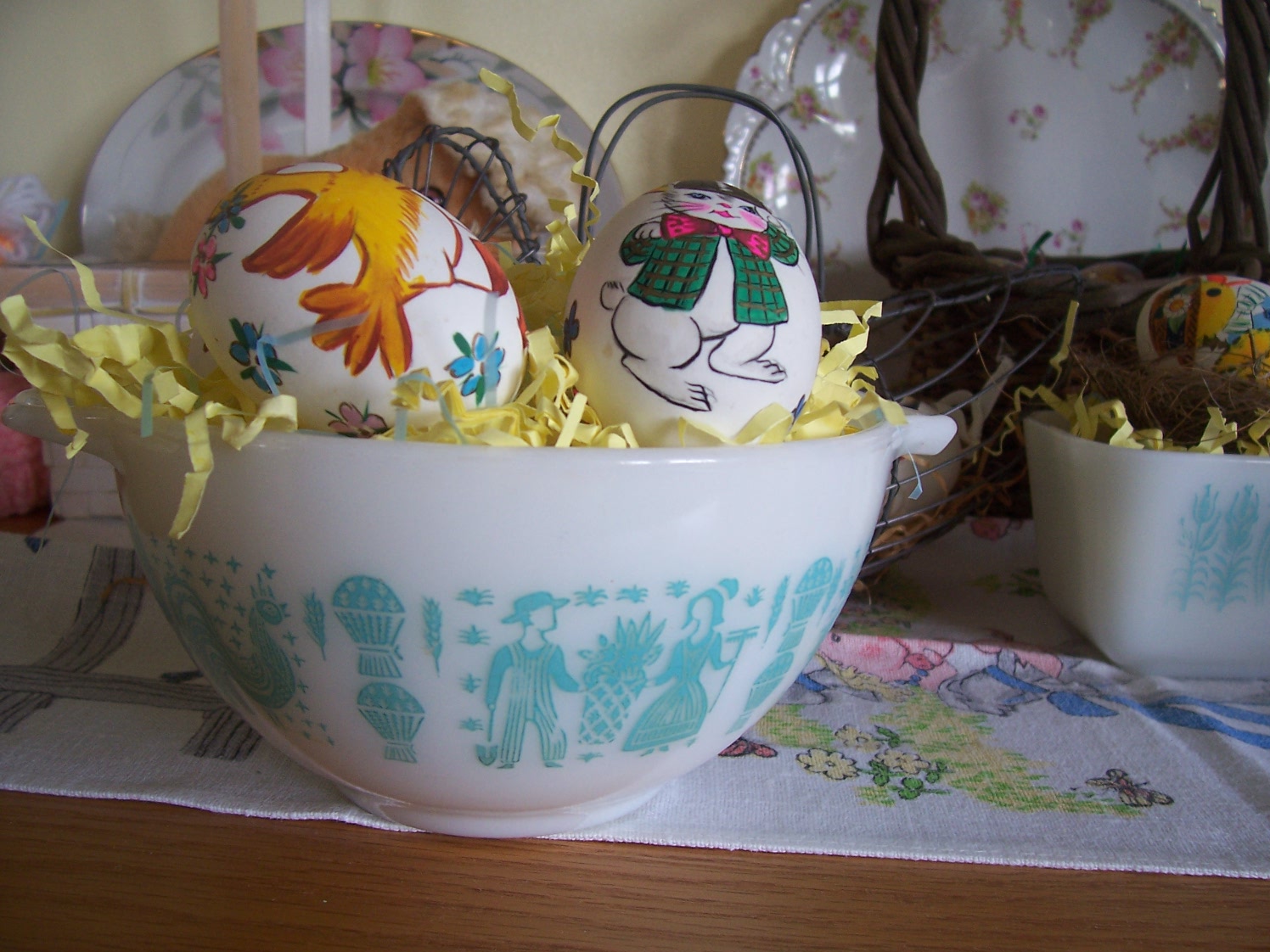 Pyrex Collective III: Easter Decorating with Pyrex!