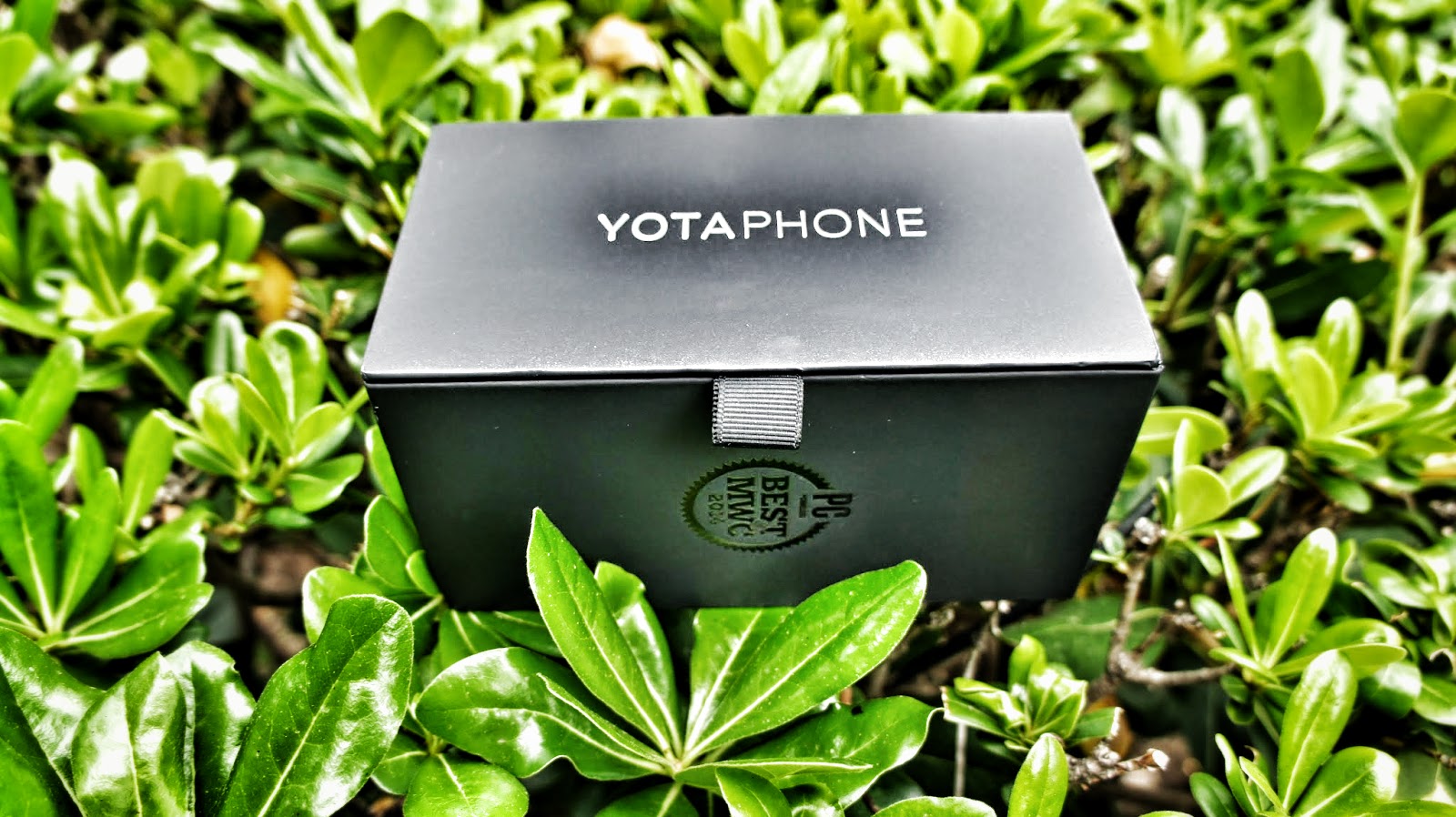 Diamant blog: Yotaphone2 il primo smartphone al mondo con due display!!!