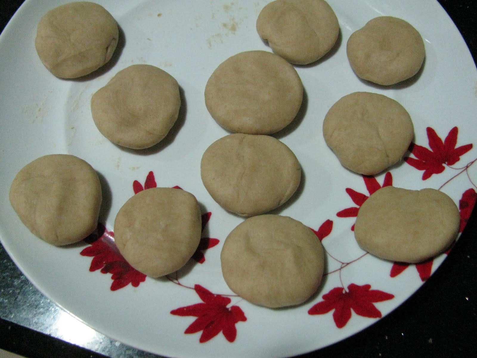 Food Slice: Fluffy Puri/ Poori/ Indian puffed fried flatbread