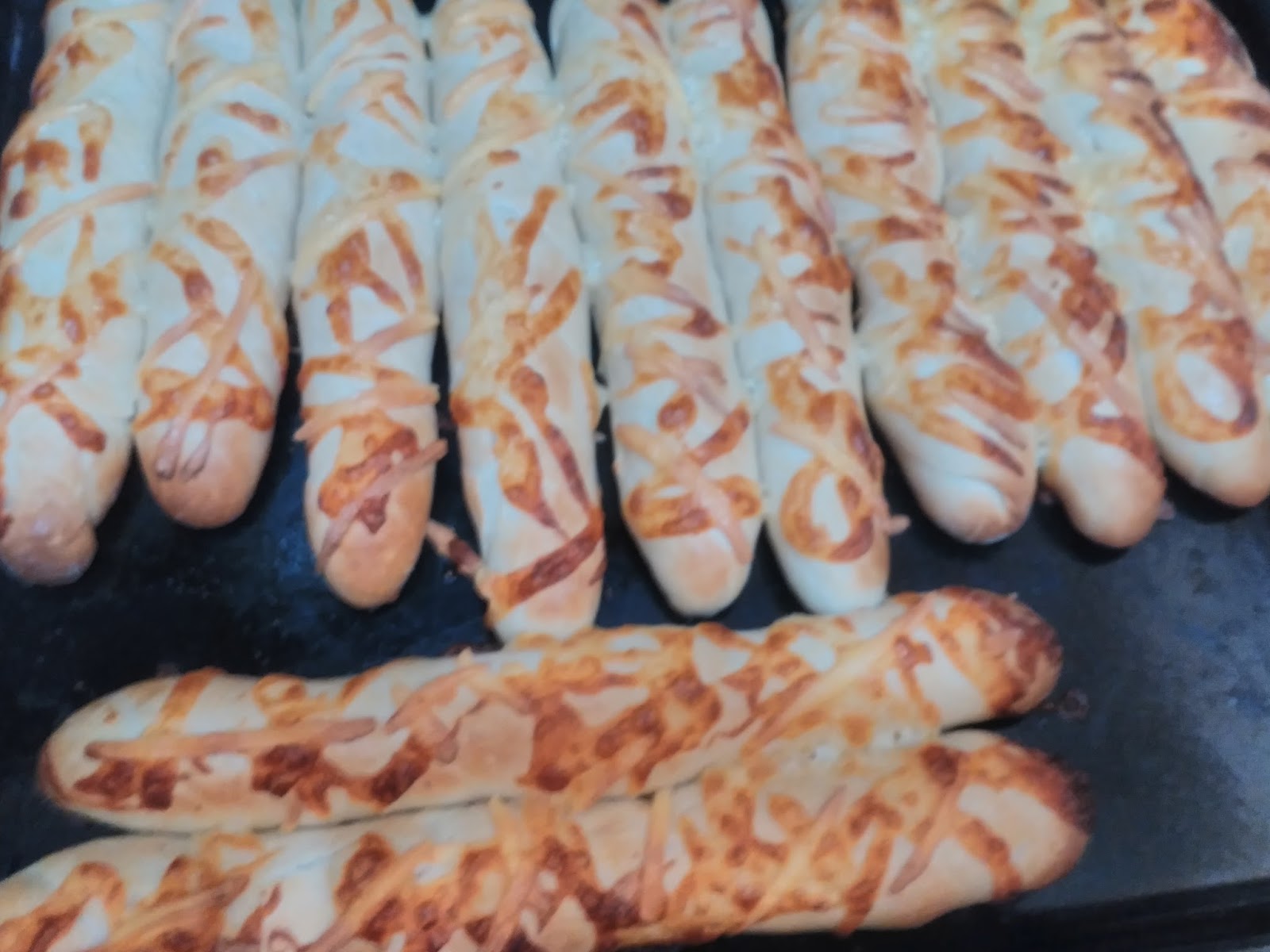 Dapur Cempakasari: Roti Cheese Stick Alas Perut