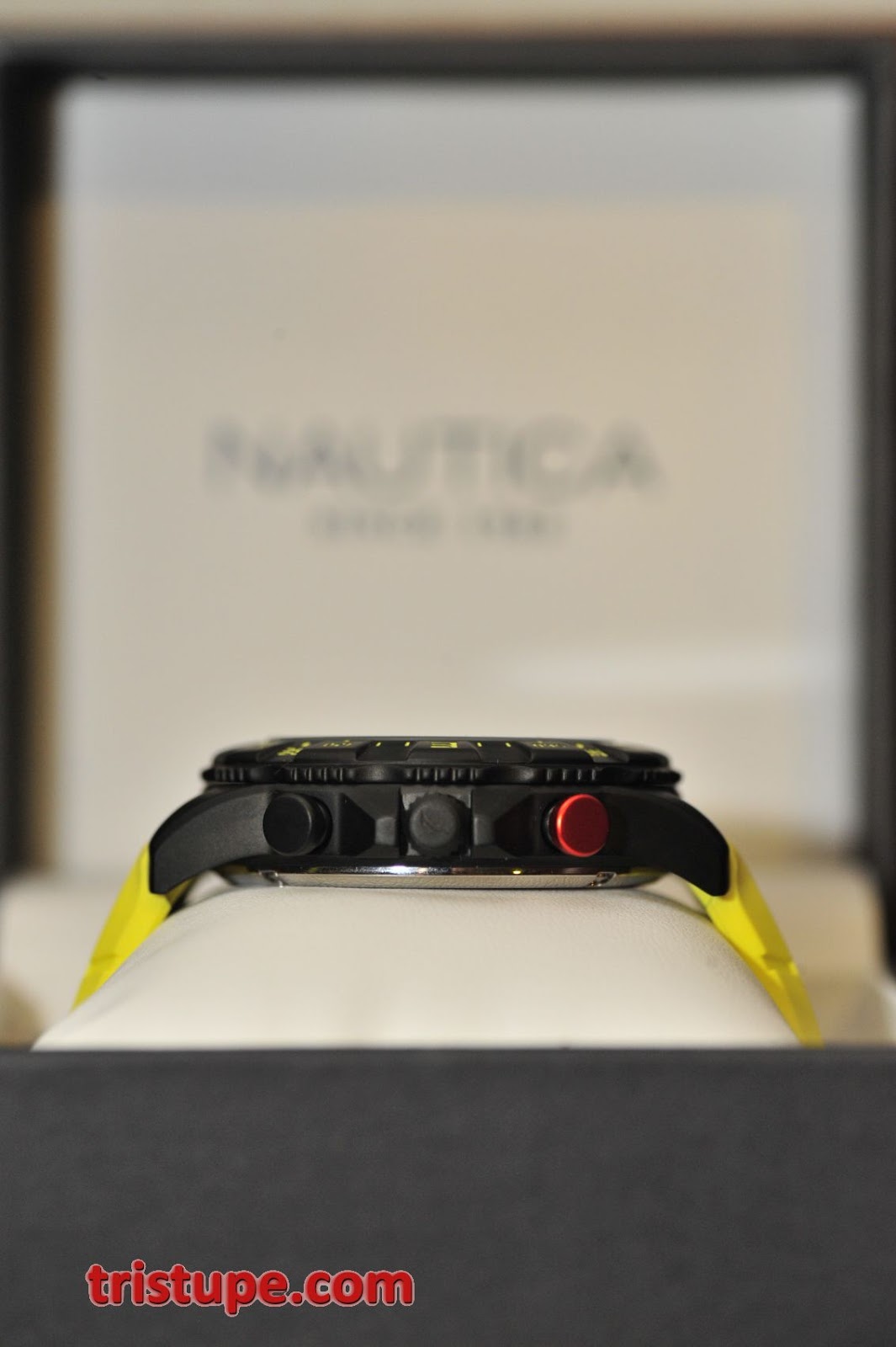 Nautica Tide Temp Compass Launched in Malaysia ~ TRISTUPE.COM