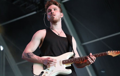 ¿Quien es Two Feet?