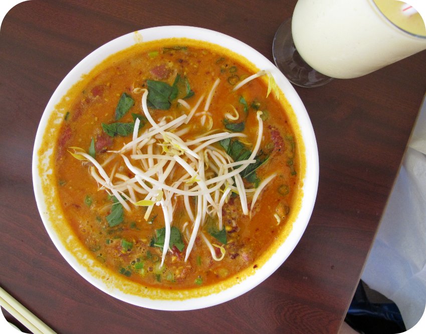 beFOODled: Pho Ga Sate at Nho Saigon