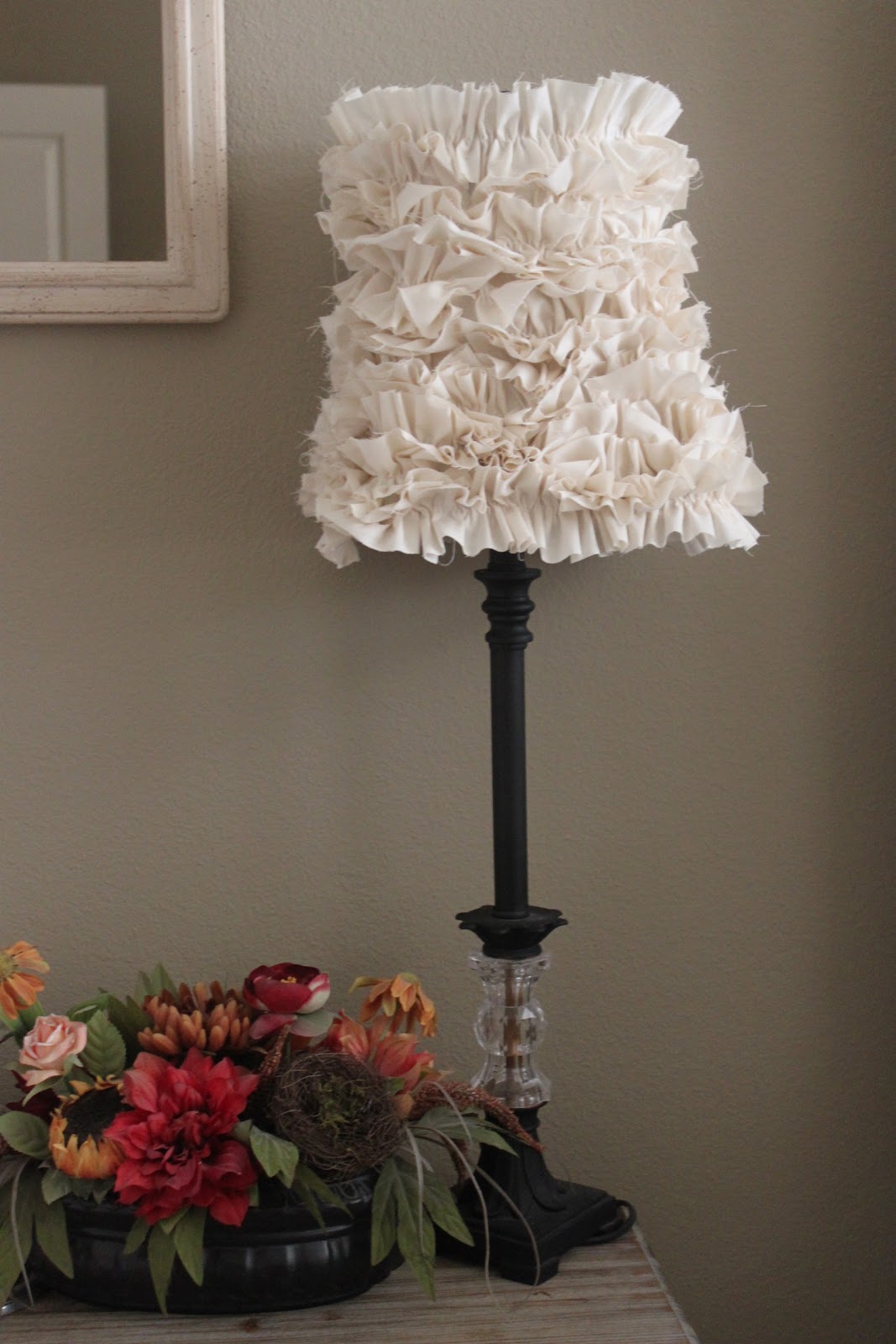 Crafty Texas Girls: Crafty How-To: Ruffled Lamp Shade