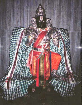 நாச்சியார் கோவில்! கல் கருடன்!