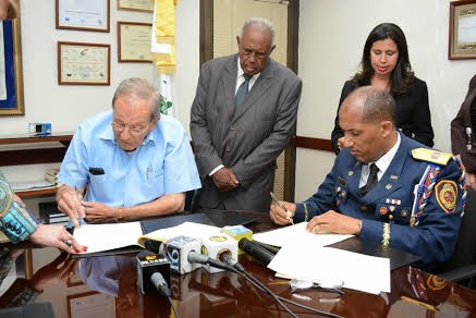 dominicanadigital.net: En RD Universidad y Bomberos en Villarpando ...