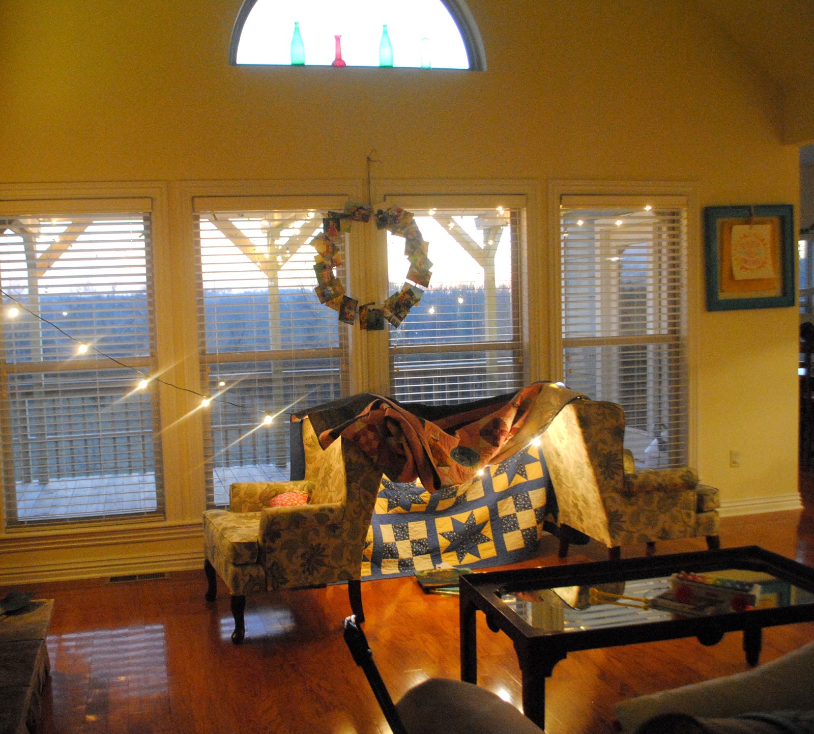 The Rosy Life: DIY: Twinkle Light Fort