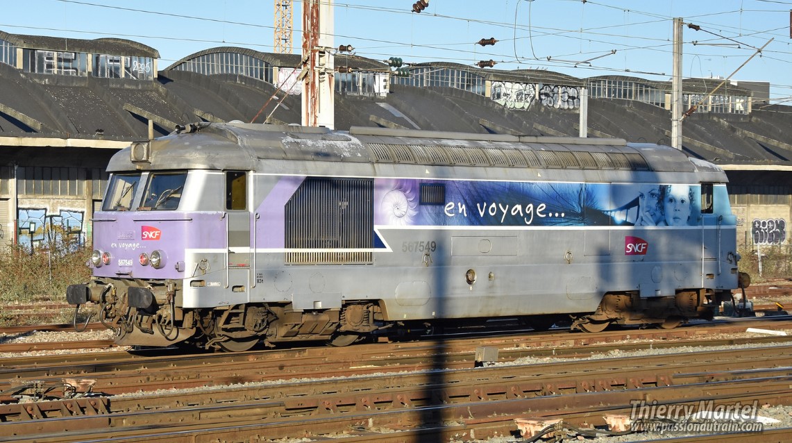 LA PASSION DU TRAIN: BB 67400 à Amiens par Thierry