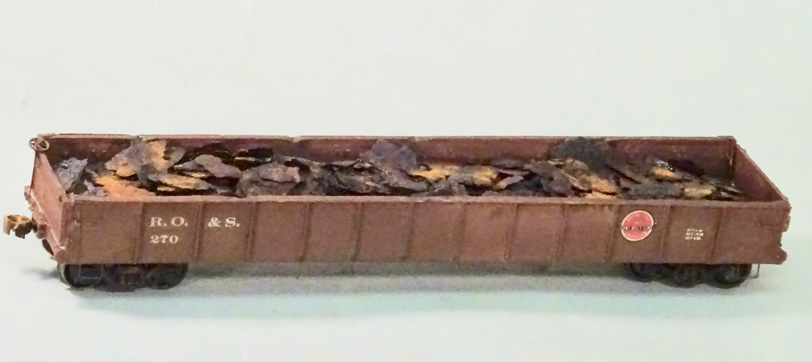 Model Railroad Minutiae: Metal scrap gondola car