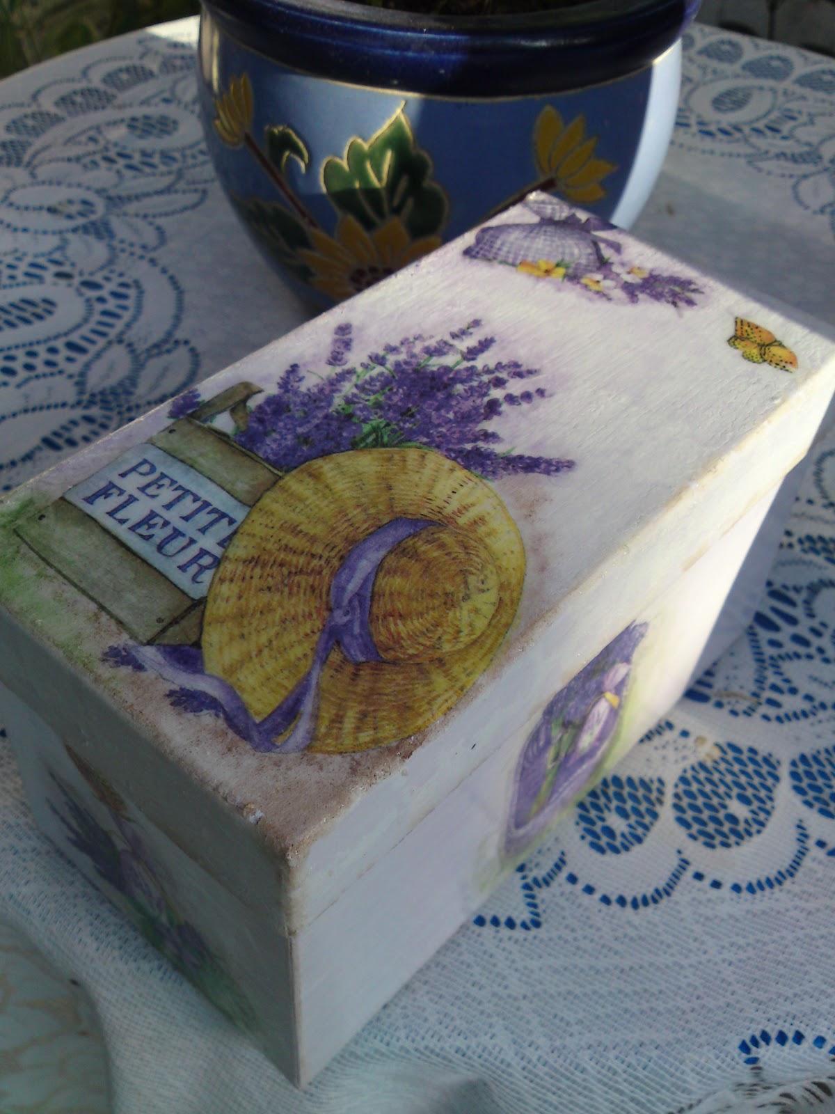 Aussie Dimi decoupage: Γιορταζω! Ενα μηνα εκλεισε το μπλογκοσπιτακι μου!