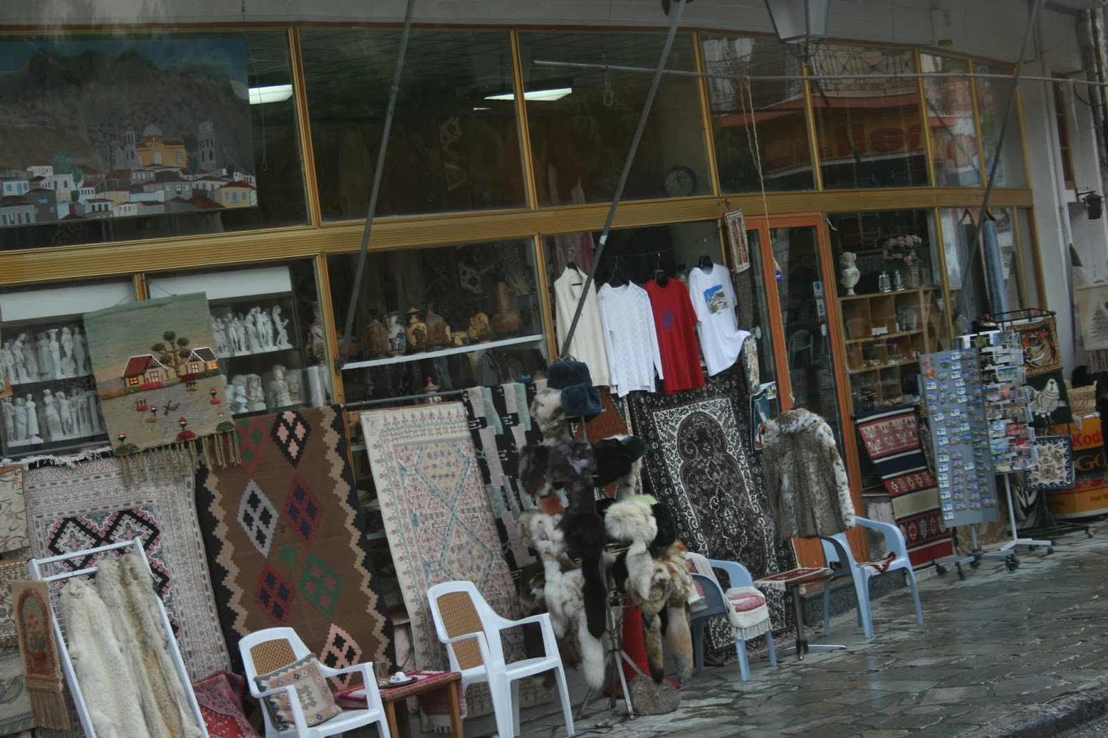 JUNK BOAT TRAVELS: Nov 17 - Athens Gate 1 Tour begins