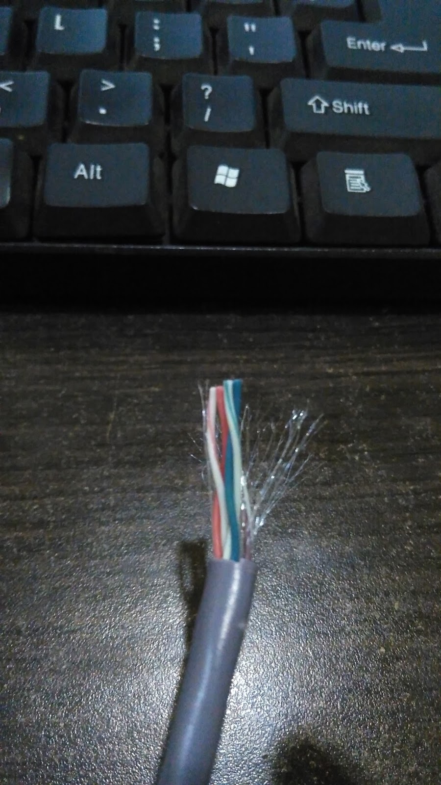 kepo09: Tutorial Crimping Cable UTP Connector RJ45 Sraight Cross