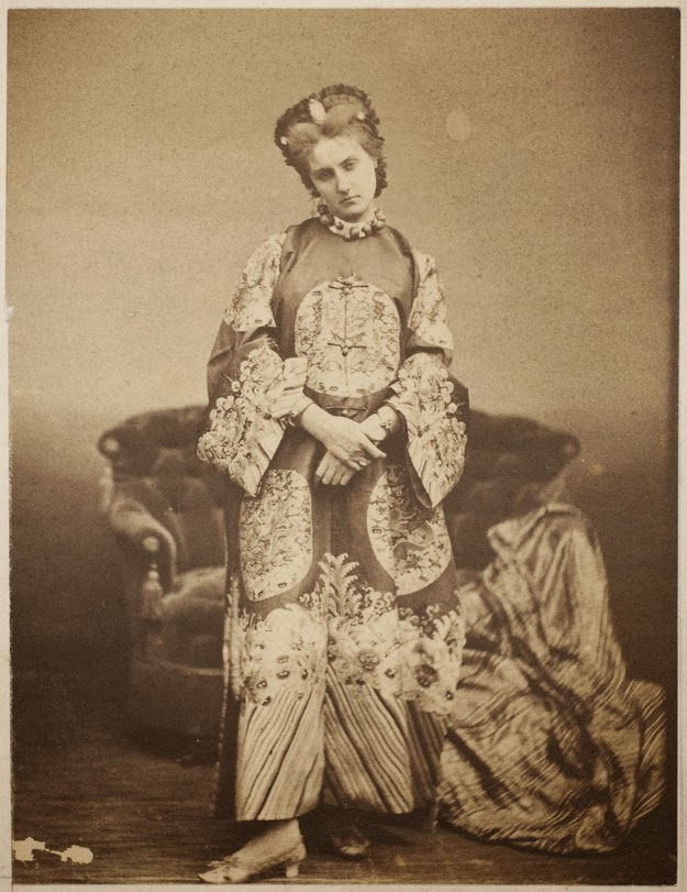 Conheça a Condessa de Castiglione, uma amante da fotografia do Século XIX