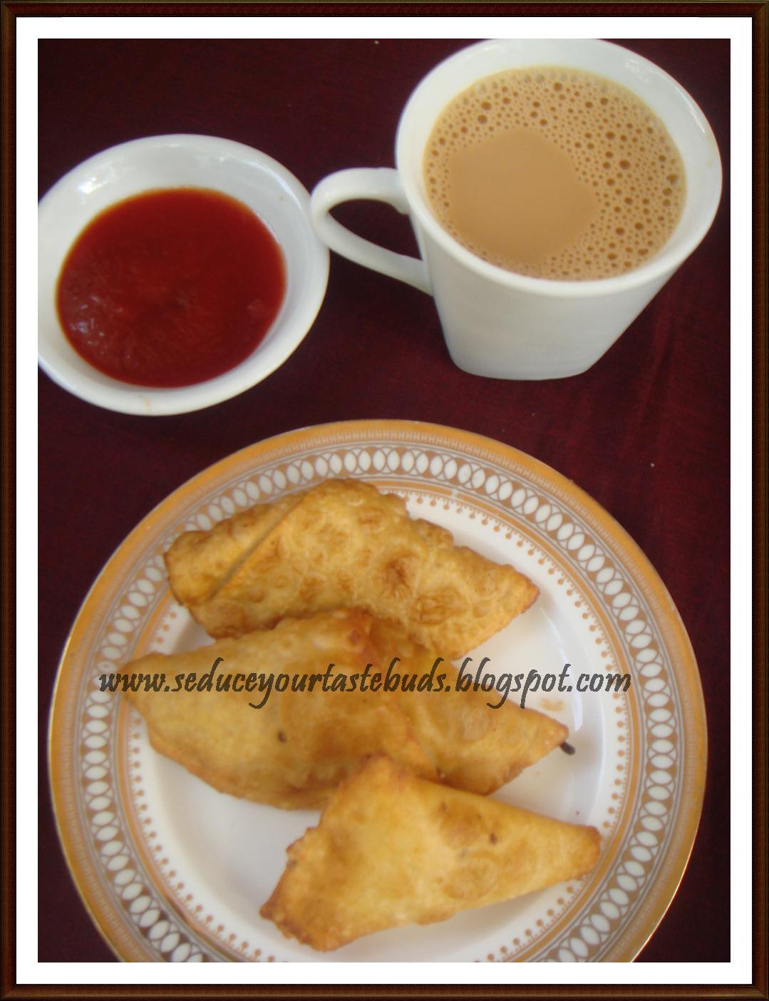 Onion Samosa - Seduce Your Tastebuds...