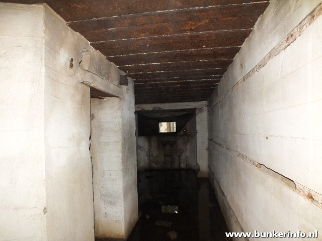BUNKERINFO - Bunkers, Info, Foto's, Locaties en Meer!!!: Bunker 135