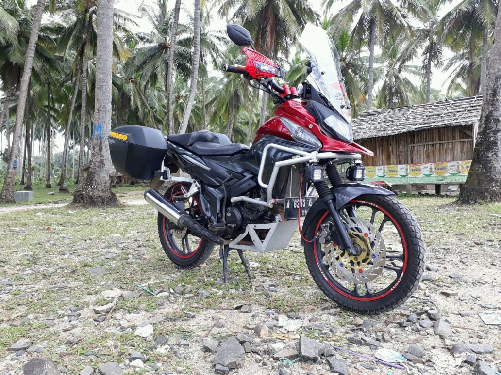 ANGGA BADAY: Honda CS1 Modif Touring Minimalist
