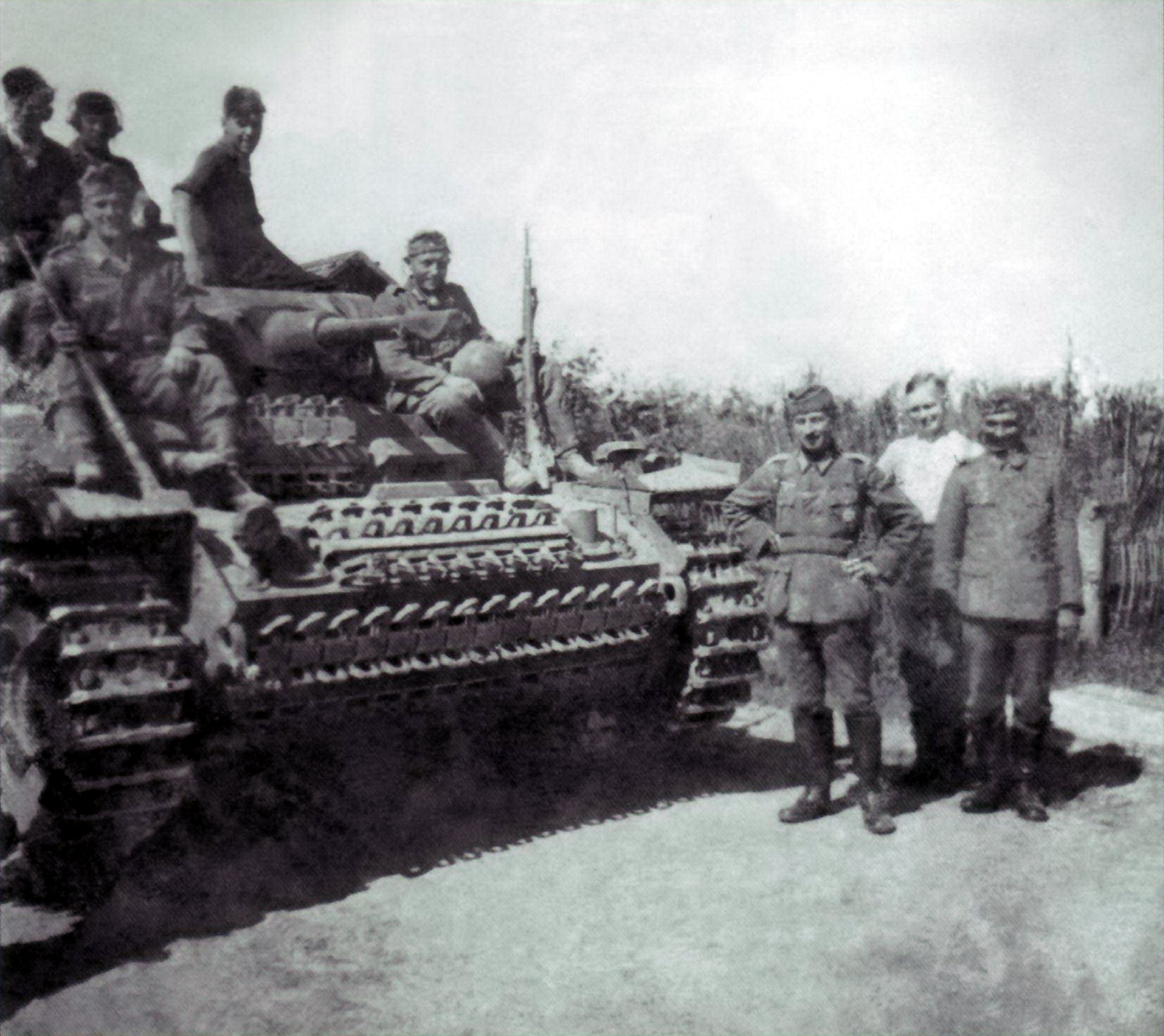 Panzermänner: Panzer III with Mounted Infantry