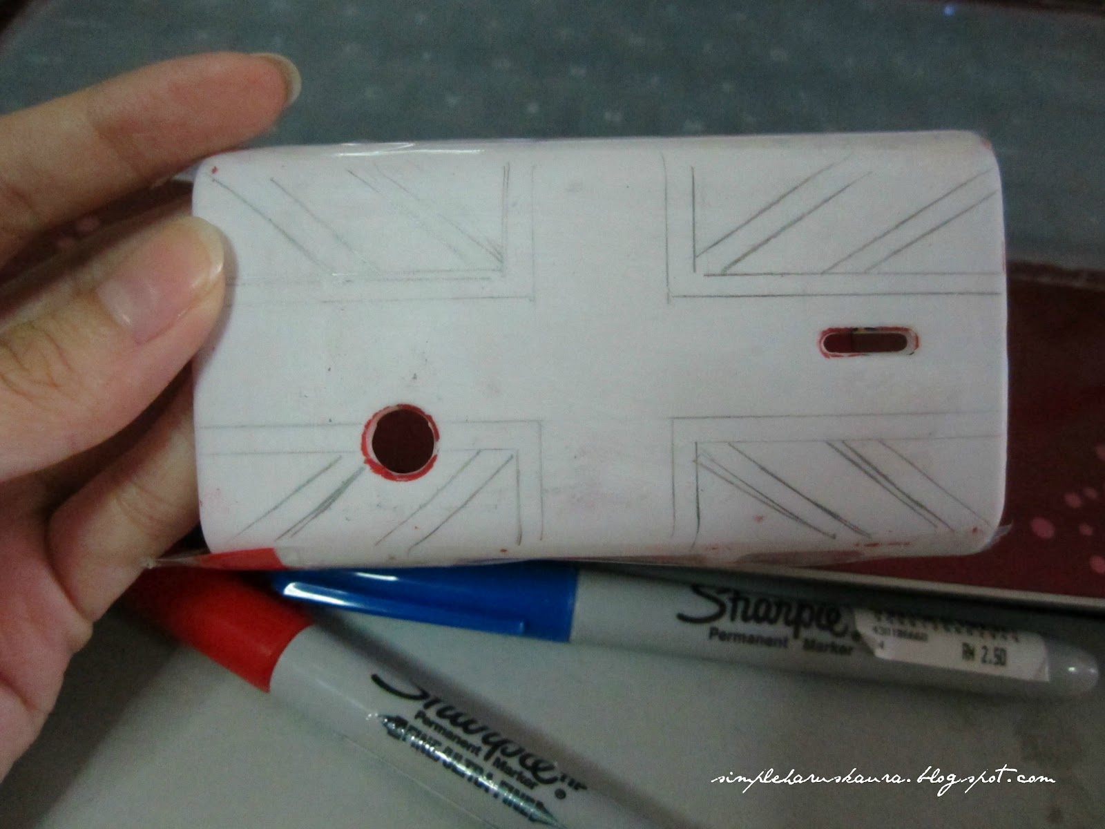 DORZ.: DIY Phone Cover!