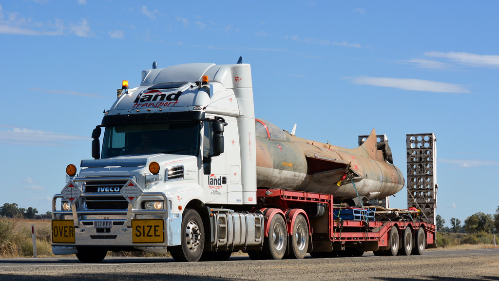 DIECIOCHO RUEDAS: IVECO POWERSTAR / STRATOR… CAMINO A LOS 20 AÑOS…