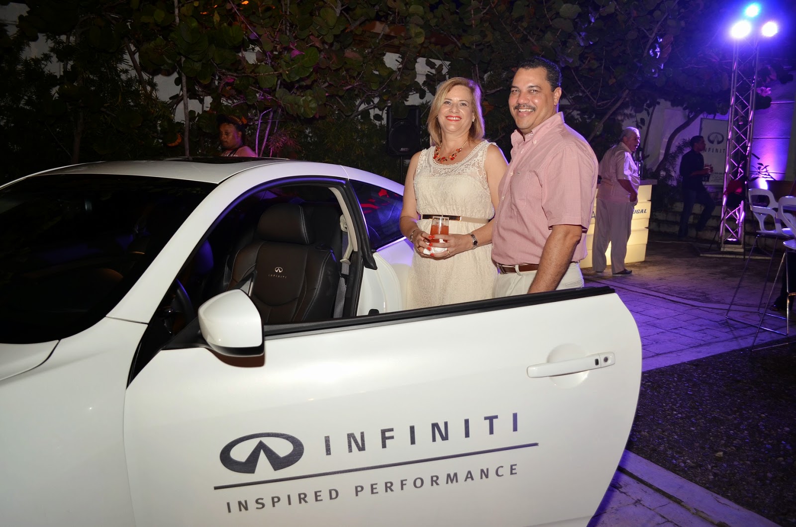 Apolo Motors introduce los vehículos Infiniti en su showroom de Puerto ...