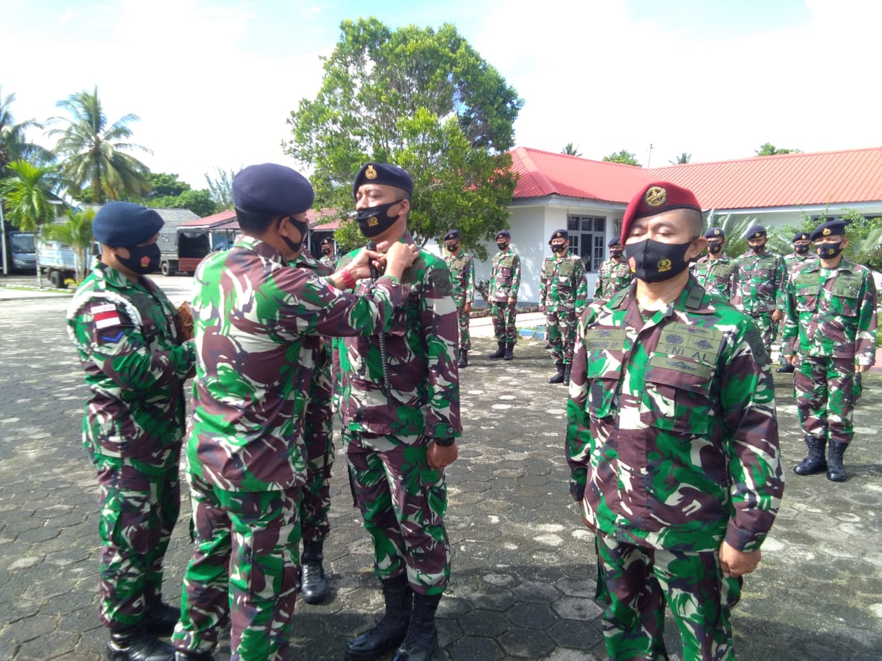 Pengukuhan Komandan KAL Panda 1-4-24 Dan Komandan Pos TNI AL (POSAL ...