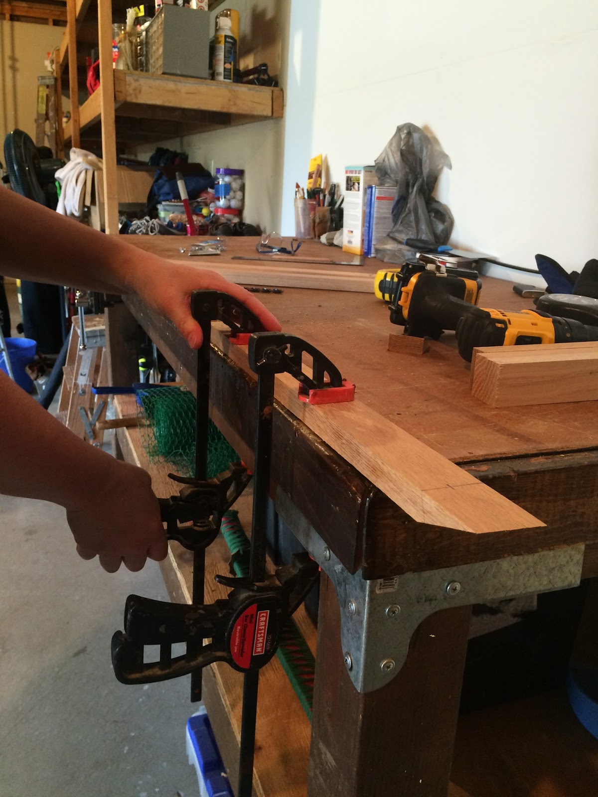 ThreeComforts: Diy Wood Display Easel