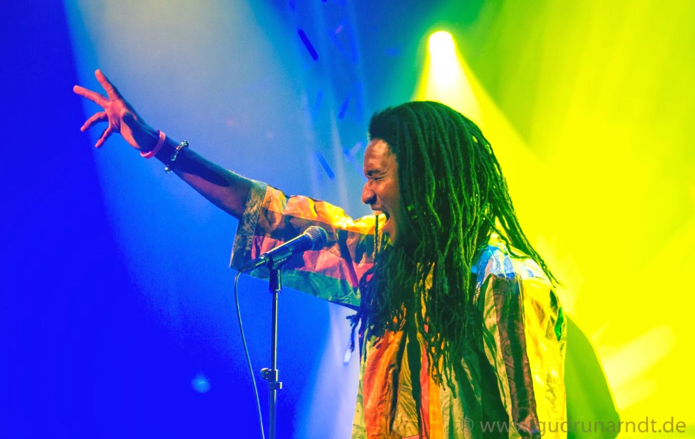 Reggaediscography: LOUIS-JEAN & IRIE RAINBOW - DISCOGRAPHY: (Reggae Band)