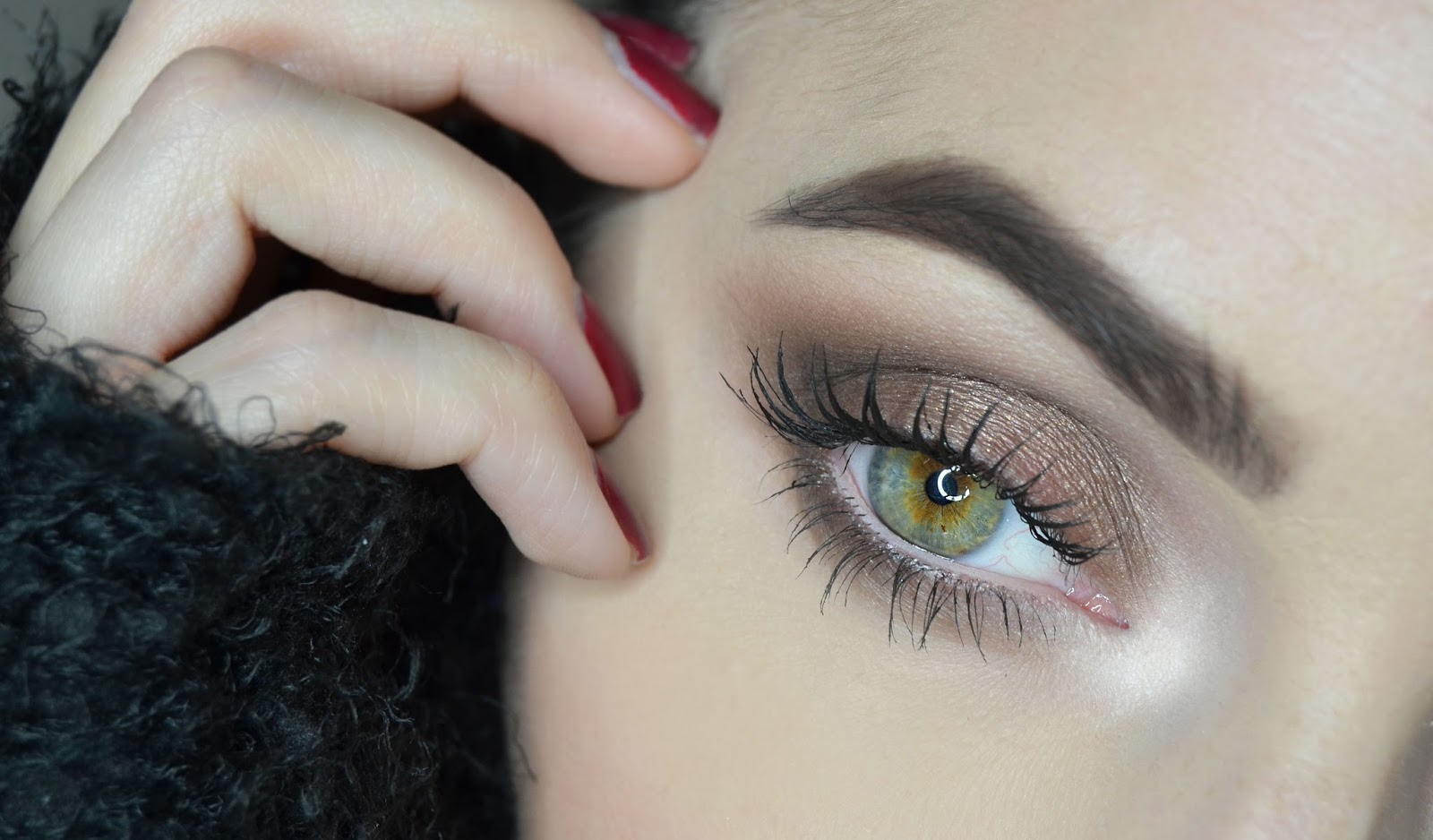 Tutorial: Brown Smokey Eyes With Urban Decay Smoky Palette — NIKOL HESS