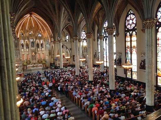 The Badger Catholic: Detroit Mass Mob swells to 1,800 at Sweetest Heart ...