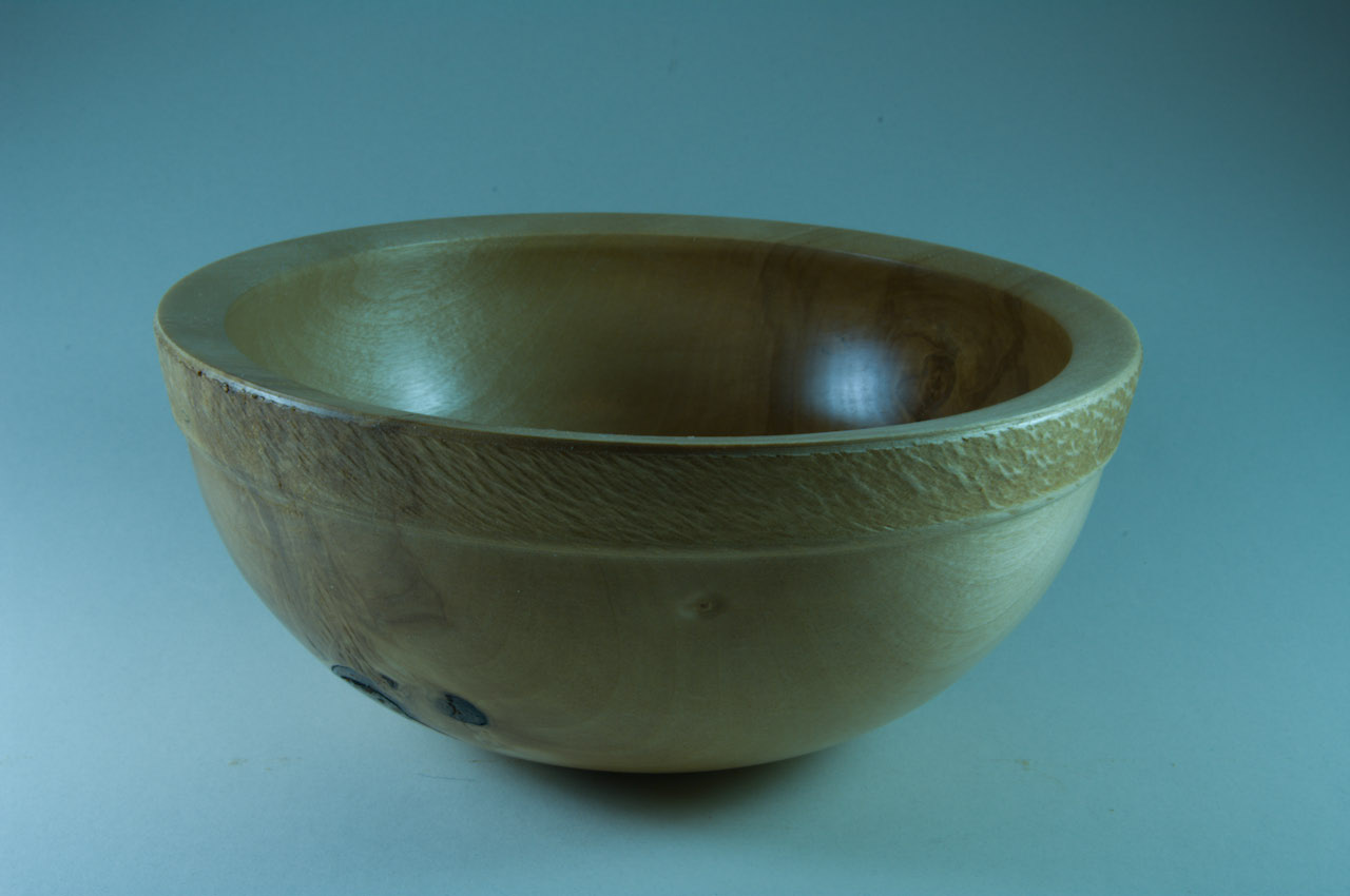 Wood-n-Wonderland: Examples of Small Bowls 5" to 12" Diameter