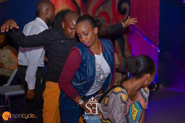 Kenya 247: SHOCKING PHOTOS OF WHAT HAPPENS IN NAIROBI CLUBS AT NIGHT
