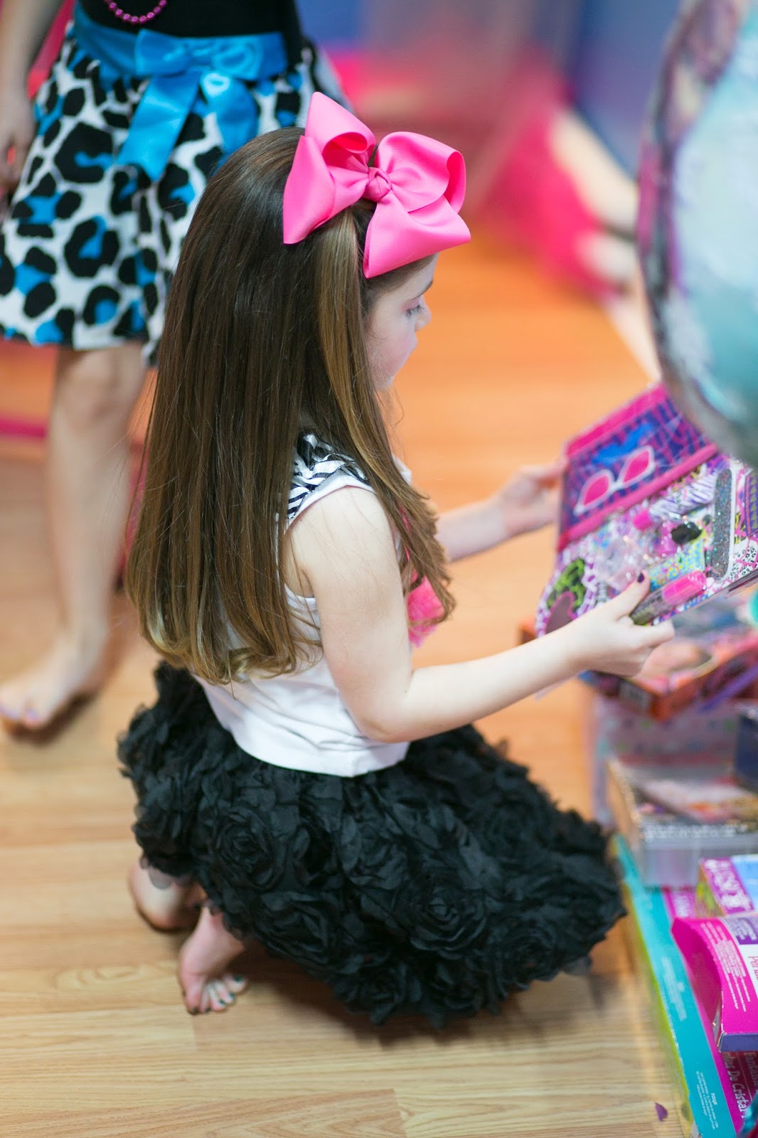Bolling With 5: Birthday Girl Opens Gifts - Spa Party