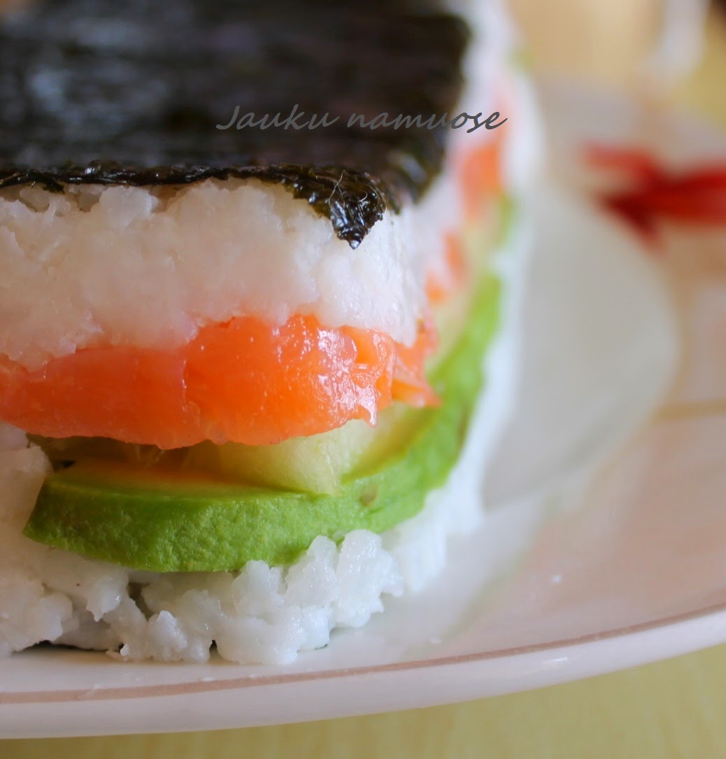 Jauku namuose: Sushi tortas