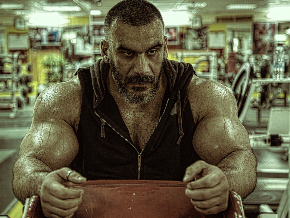 Muscle Lover: Brutal Arab bodybuilder Sayed Ibrahim Al Hashmi