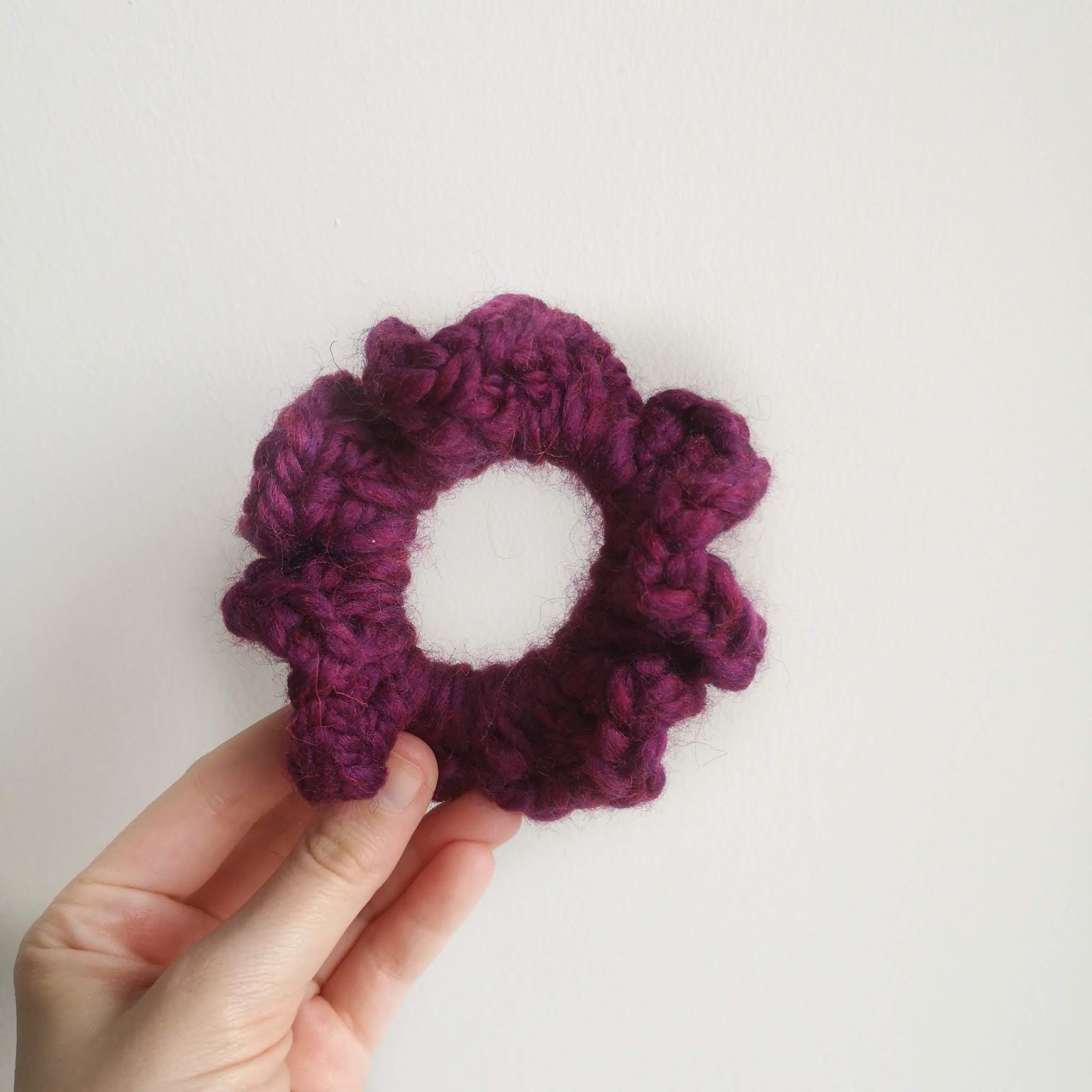 3 Easy Beginner Scrunchie Patterns — Knotty Gurl Crochet