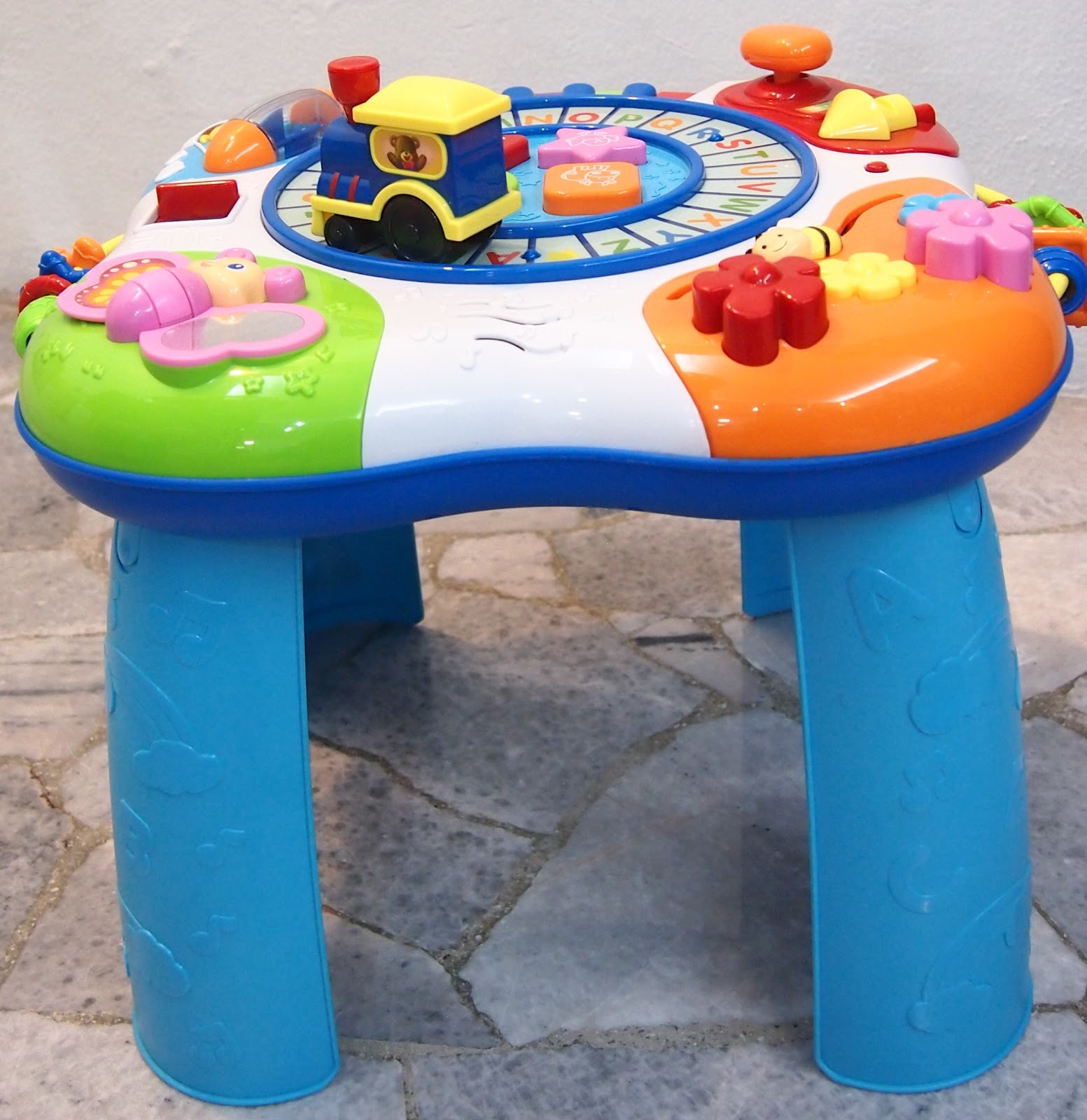 JuaiMurah: Winfun Letter Train And Piano Activity Table